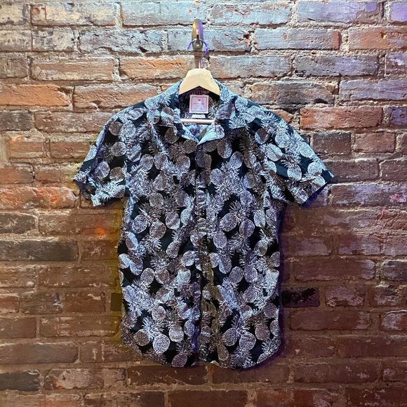 Cactus Man | Shirts | Slim Fit Hawaiian Small Tshirt | Poshmark